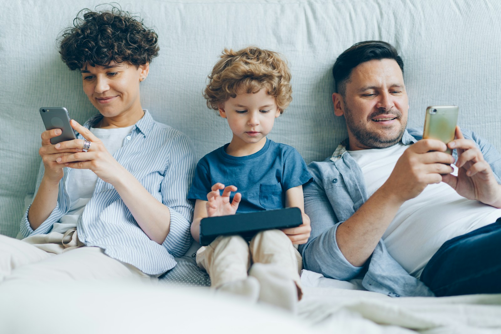 Reconnect in Real Life: Tips to Reduce Screen Time - Focus on the ...